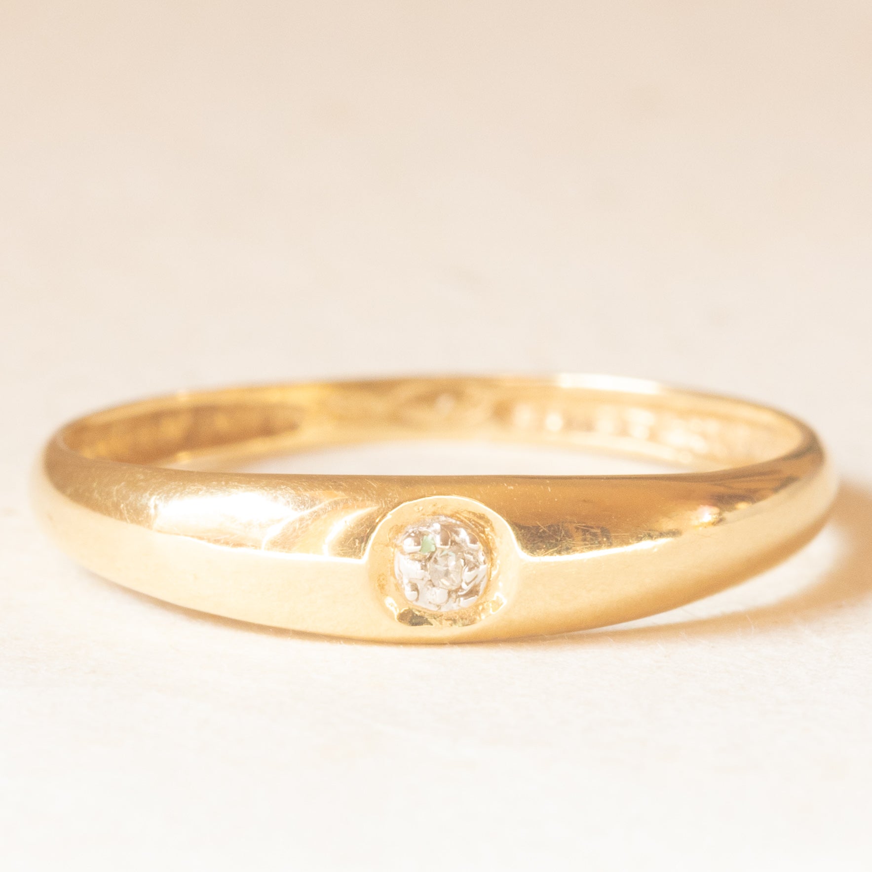 Solitario gypsy in oro giallo e bianco 18K con diamante, anni ‘60 ...