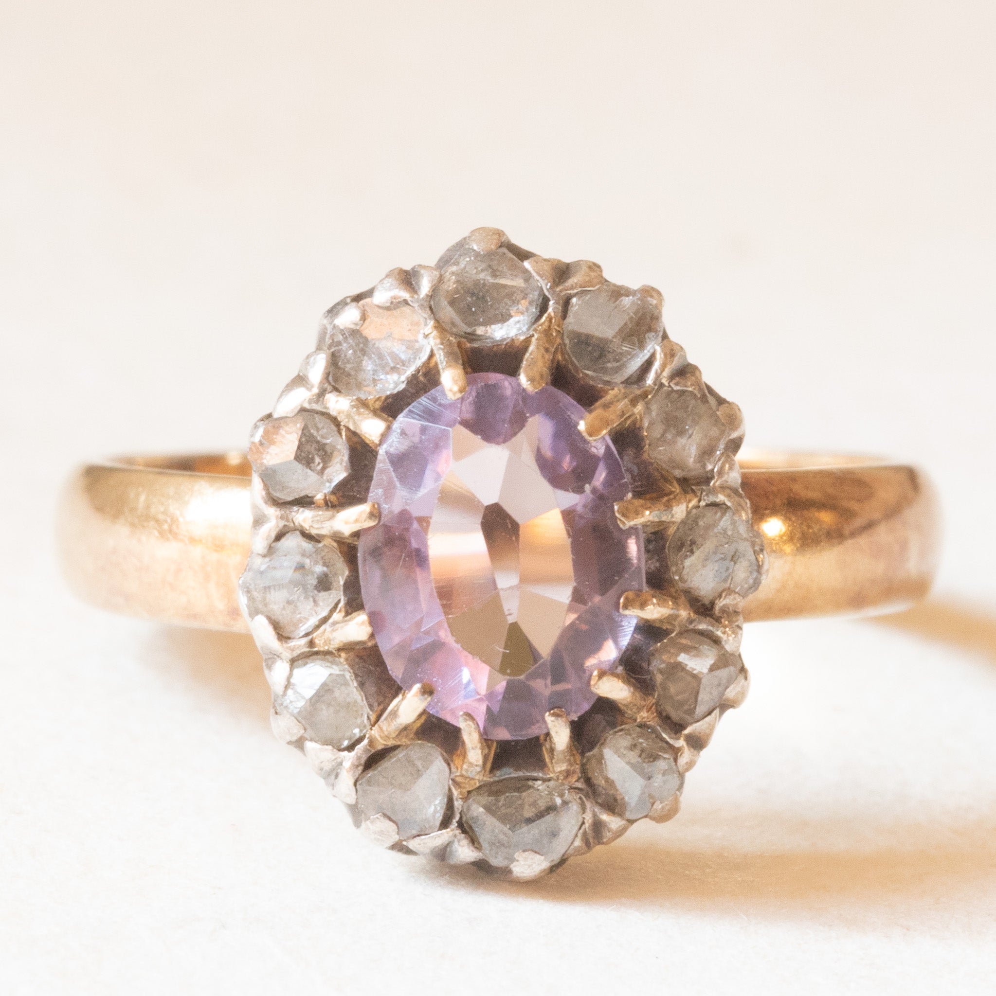 Anello a margherita antico in oro giallo 18K e argento con ametista (1 ...