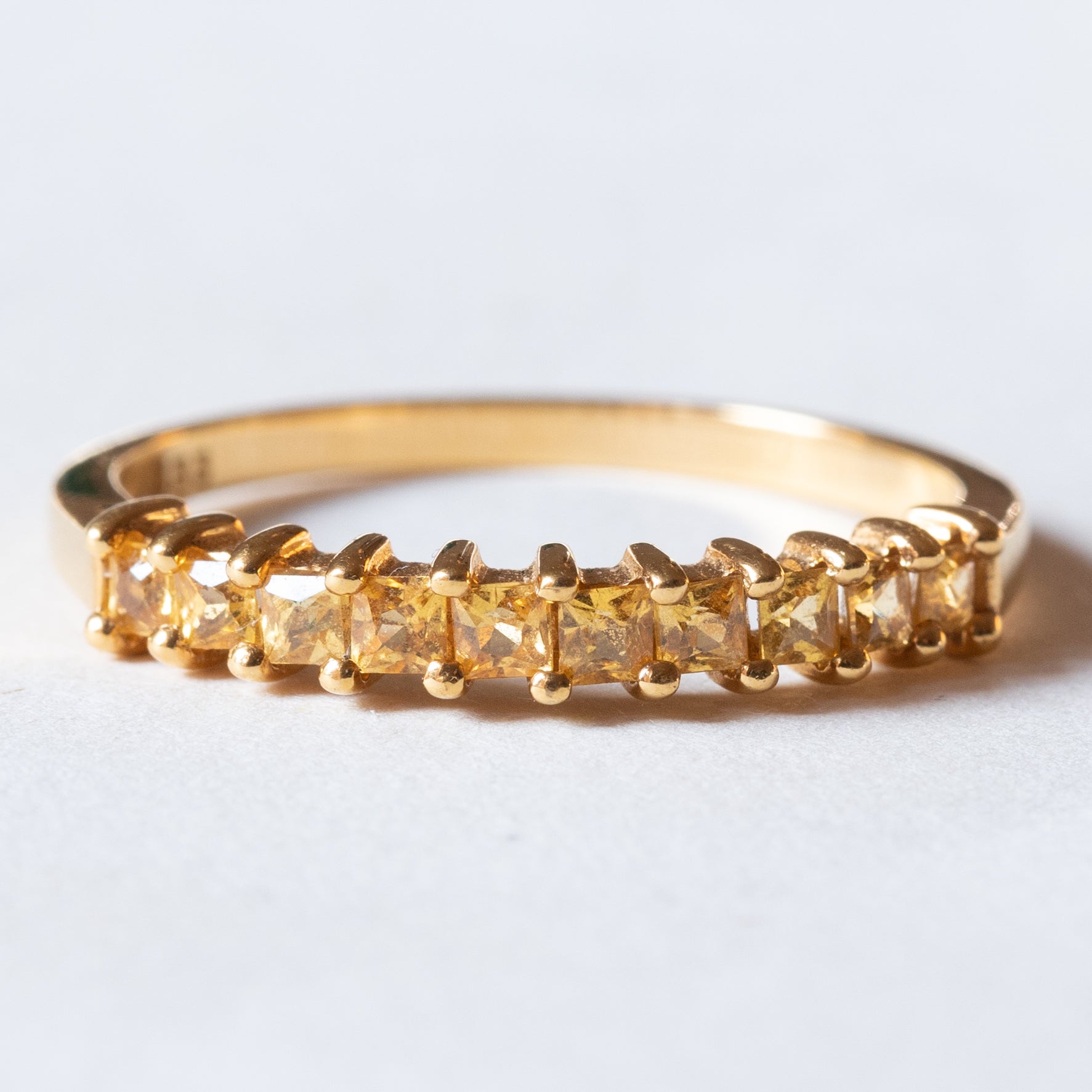 Vintage 8K gold ring with yellow sapphires, 70s - Antichità Galliera