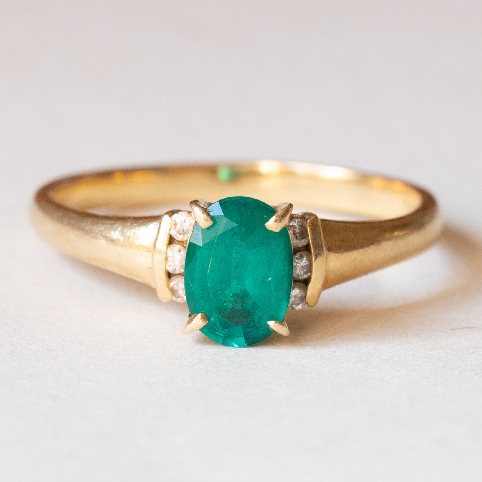 Vintage 18K gold ring with synthetic emerald and diamonds, 70s / 80s ...